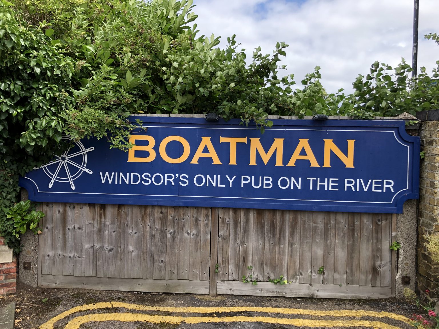 The Boatman Pub in Windsor - Windsor's Only Pub on the River Thames
